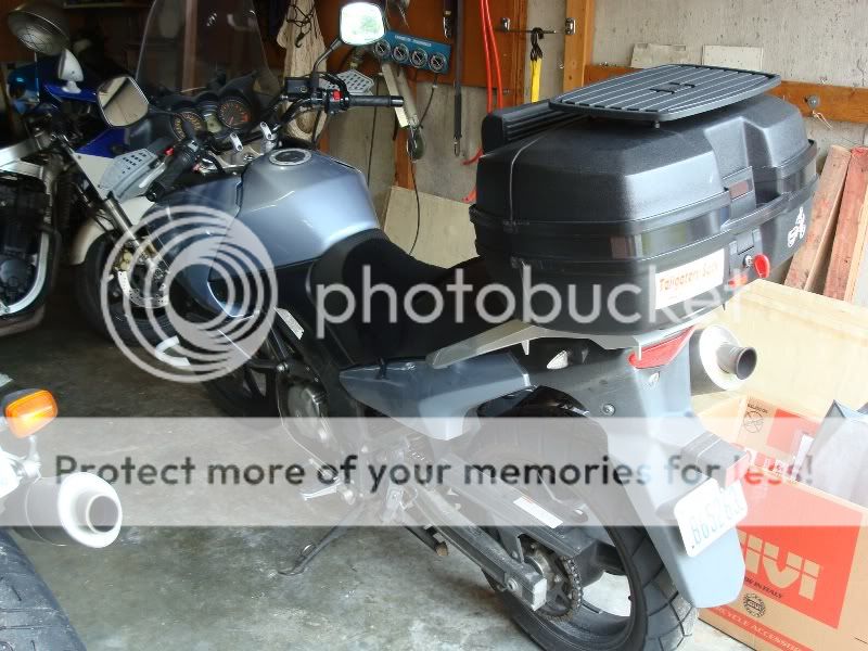 Installing Givi side bags and mounting racks on a DL650 | StromTrooper