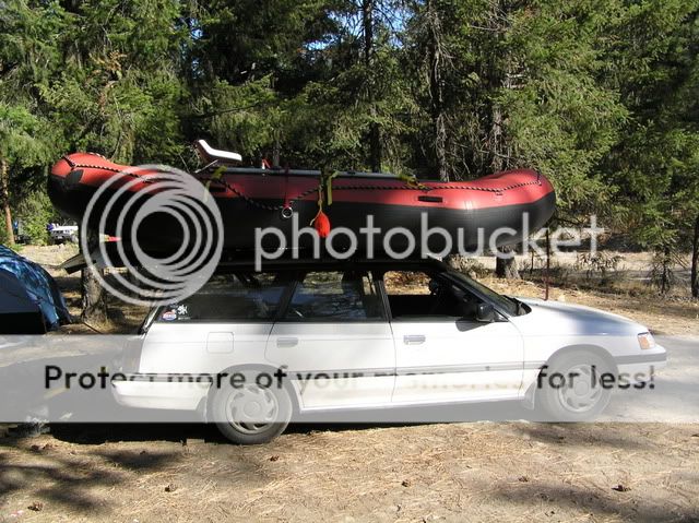 Raft on Roof Rack | Mountain Buzz